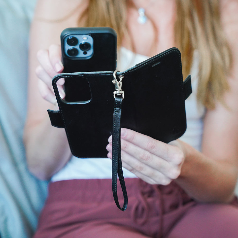 EMF Blocking and Anti Radiation iPhone 16 Case | DefenderShield